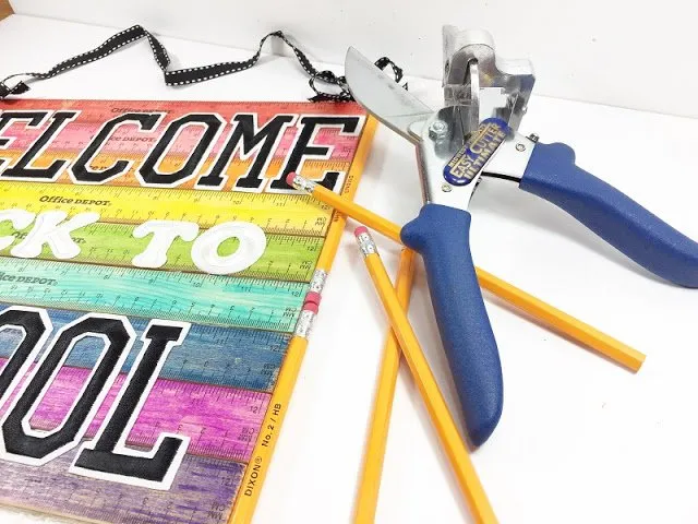 DIY Ruler Sign Welcome Back to School