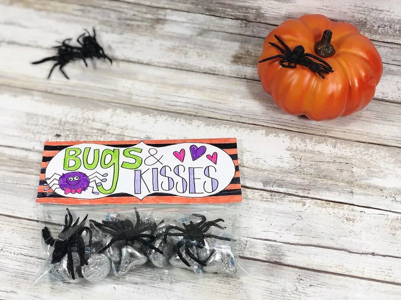 Bugs & Kisses Halloween Treat Topper + Free Printable