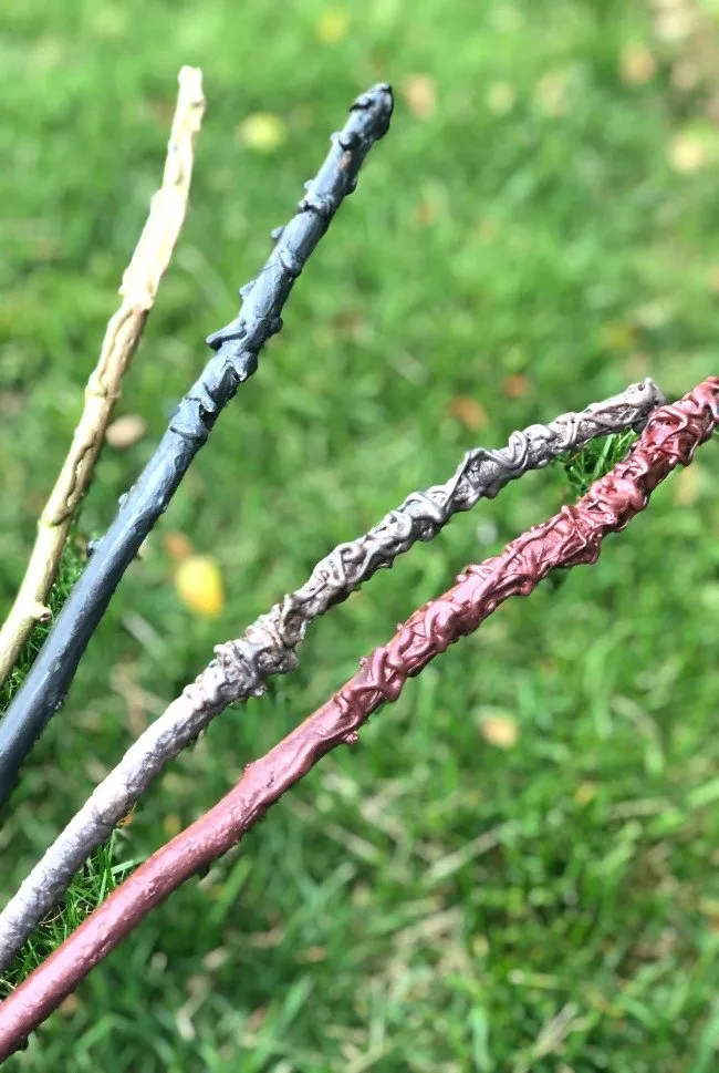 50+ BEST Harry Potter Crafts a Wizarding Round-Up