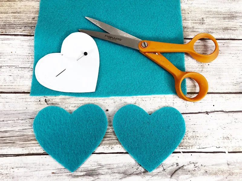 Easy Poly-Fil Pocket Hugs with Free Printable Tags