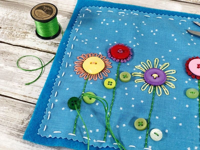 Embroidered Button Flower Bag with Four Stitches