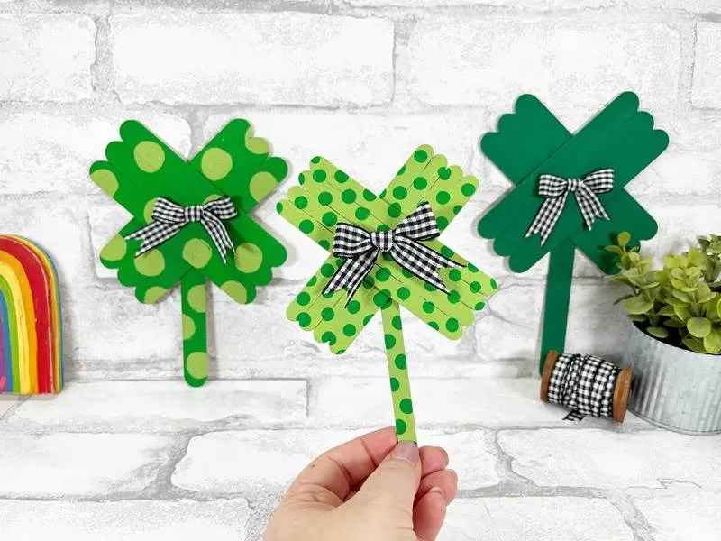 Dollar Tree Yarn Wrapped Shamrock Craft Stick Sign