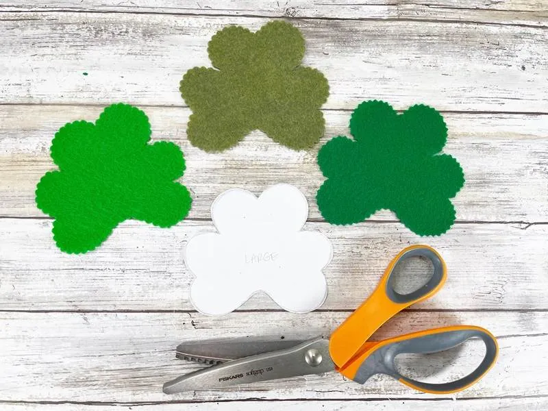Felt Shamrock Pocket People