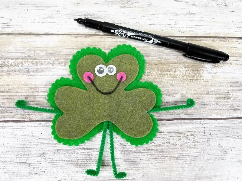 Felt Shamrock Pocket People