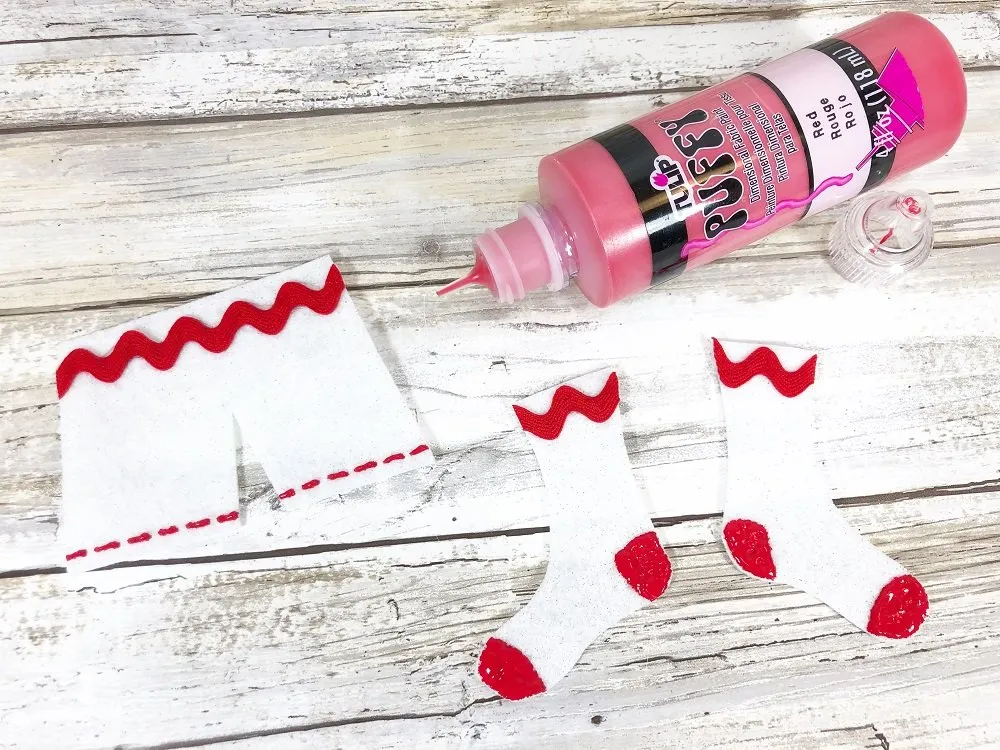 Elf Clothesline Garland with FREE Printable