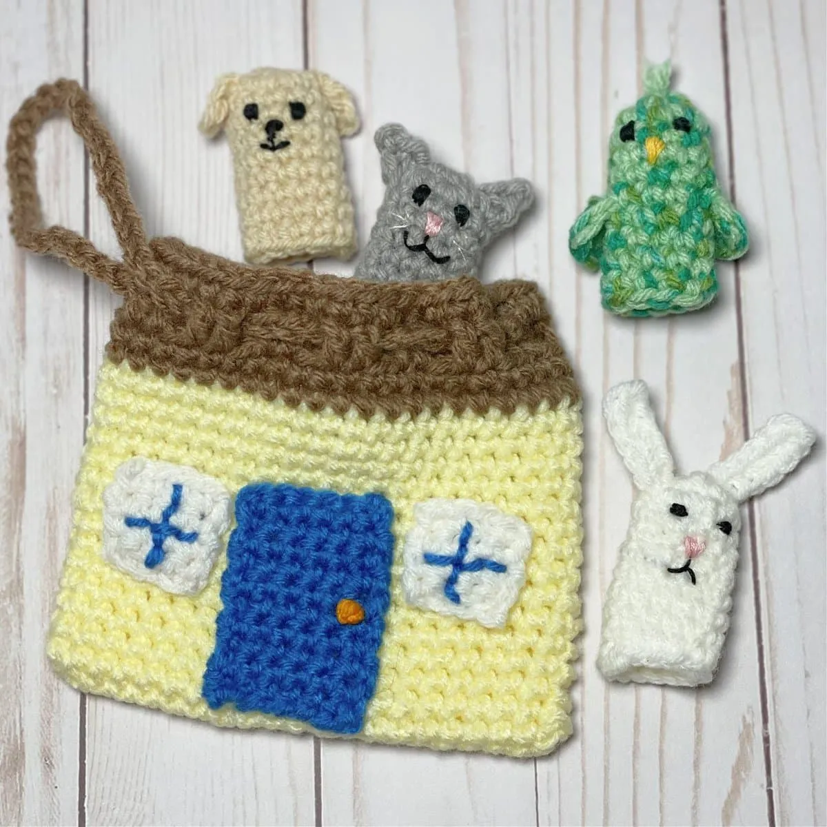 21+ of the BEST Pet Crafts, DIYs, and Printables