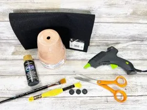 Dollar Tree Craft Clay Pot Graduation Cap