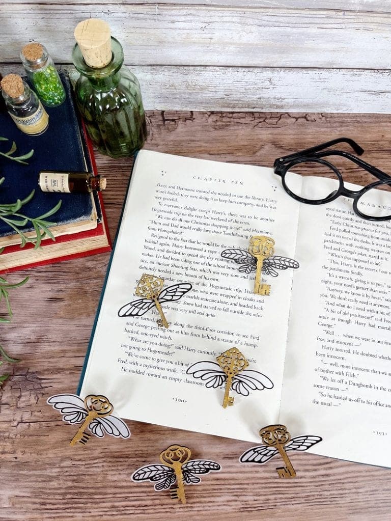 Harry Potter Crafts DIY Flying Keys Free Printable Wings