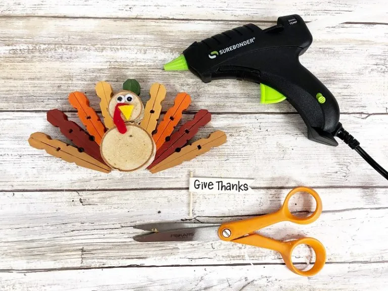DIY Dollar Tree Craft Clothespin Turkey