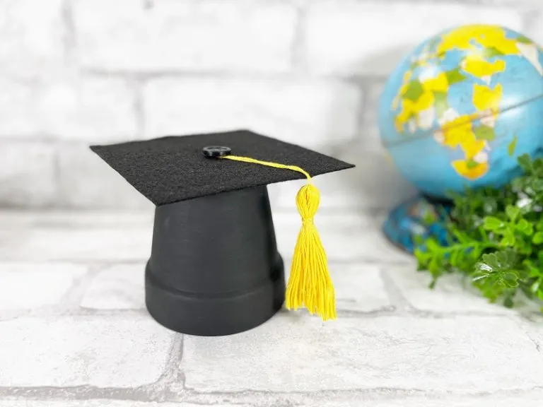 Dollar Tree Craft Clay Pot Graduation Cap