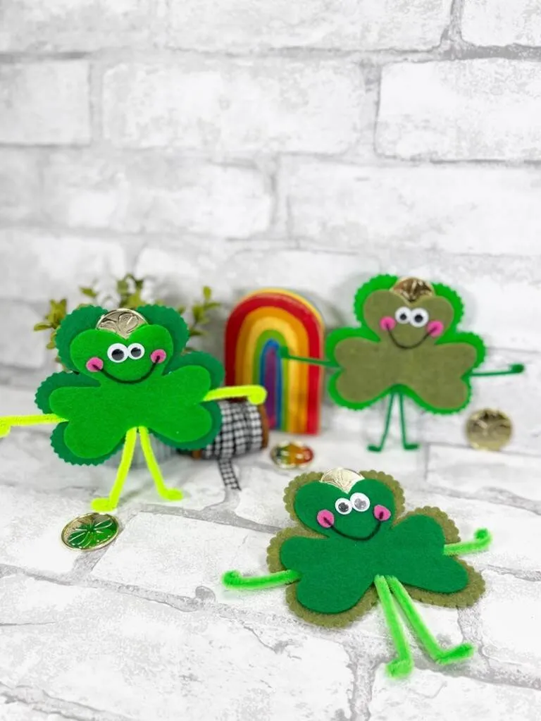 Felt Shamrock Pocket People