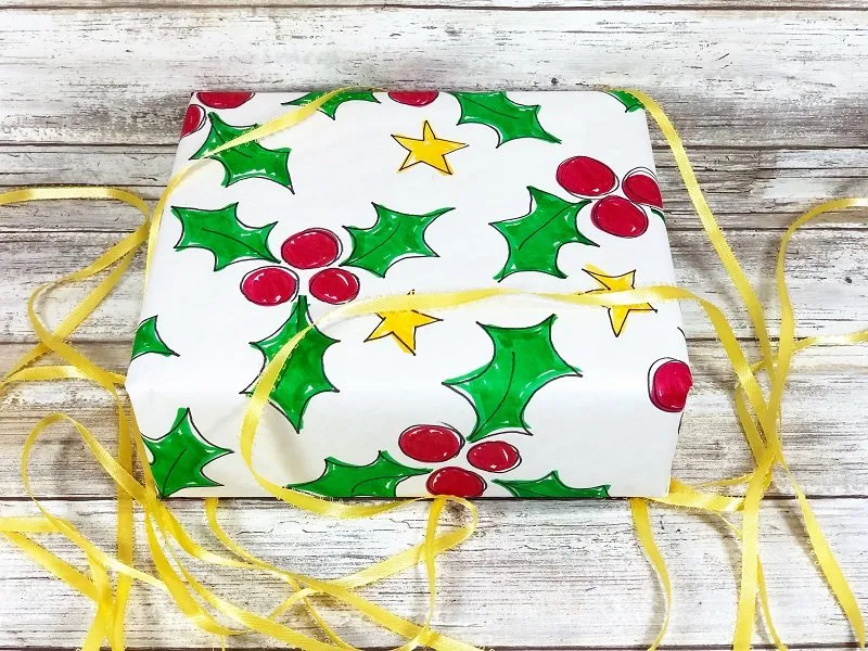 DIY Christmas Wrapping Paper Ideas with Tombow