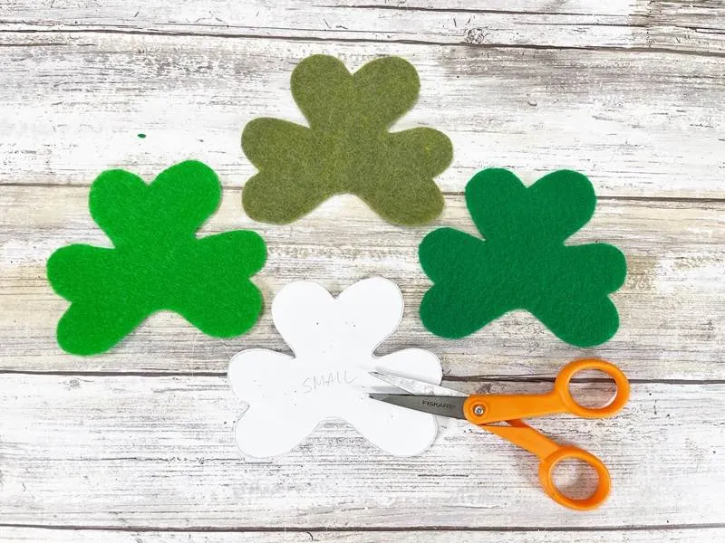 Felt Shamrock Pocket People
