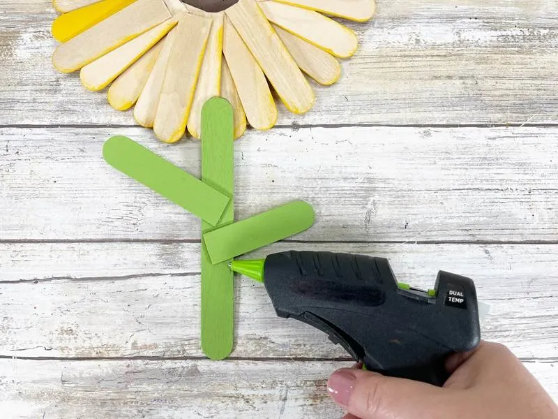 DIY Craft Stick Sunflower