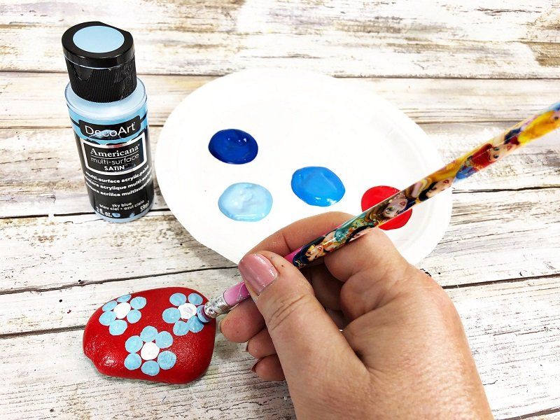 Patriotic Painted Rocks to Celebrate America
