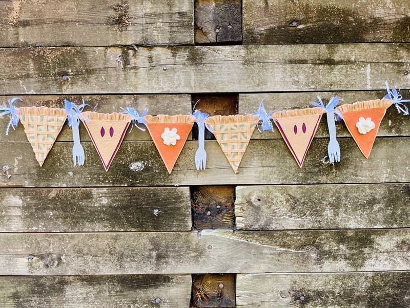 DIY Thanksgiving Pie Banner with Kunin Felt