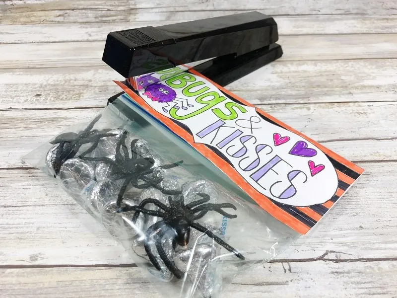 Bugs & Kisses Halloween Treat Topper + Free Printable