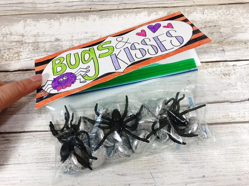 Bugs & Kisses Halloween Treat Topper + Free Printable