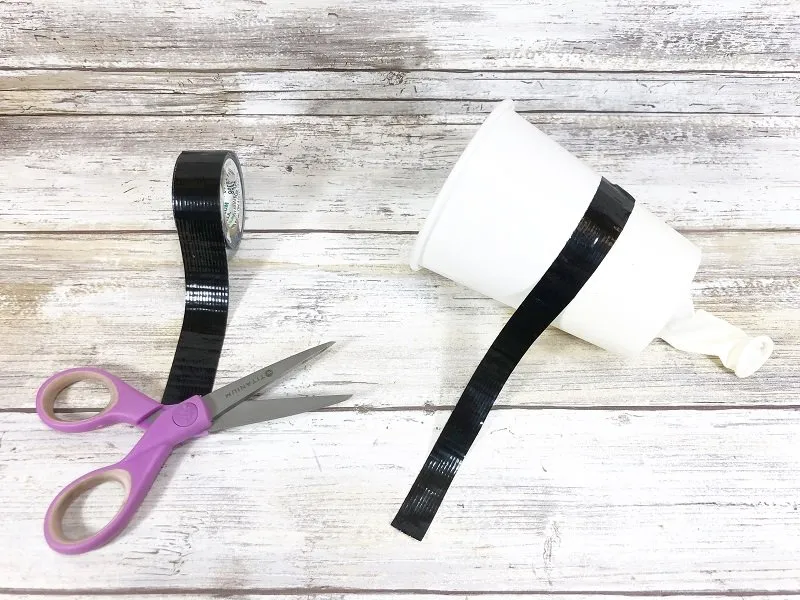 Snowman Pom Pom Poppers for Indoor Snowball Fights