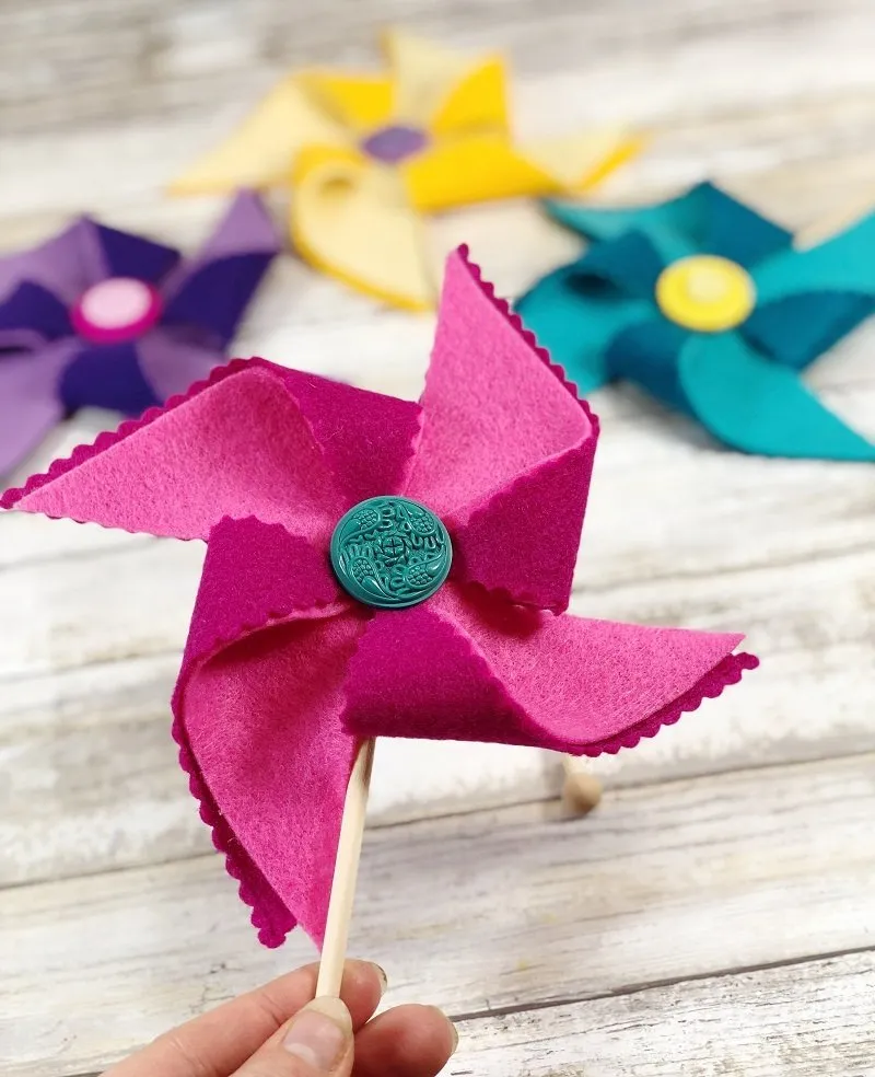 Colorful Pinwheels for Summer let's Craft with the Kiddos