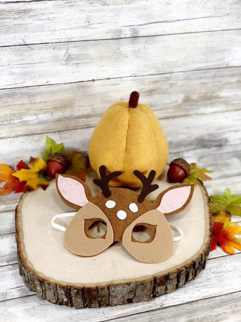 Woodland Deer Felt Mask an Easy No-Sew DIY