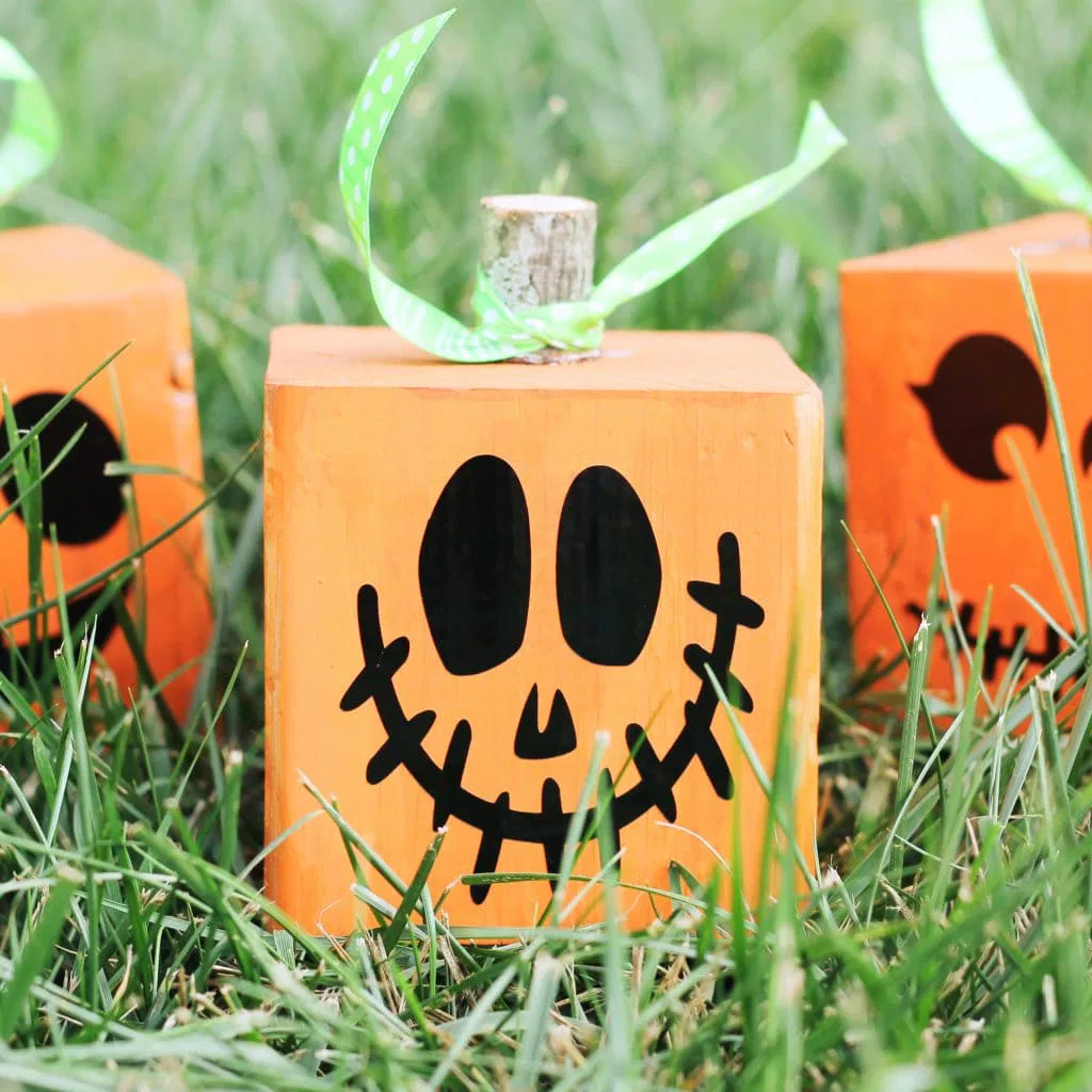 The 31 BEST Halloween Crafts and FREE Printables