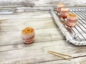 How to Make Bacon Roses with Free Printable