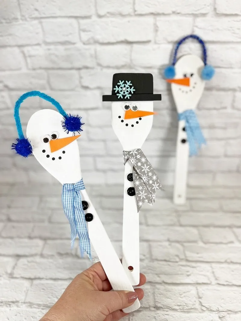 Dollar Tree DIY Wooden Spoon Snowman