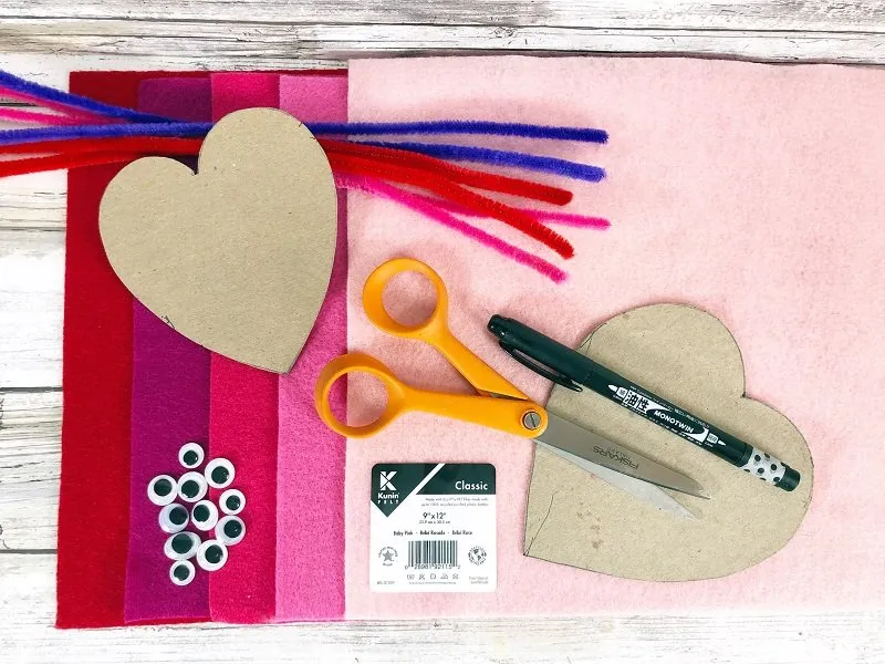 Dollar Tree Craft Felt Heart Pocket People