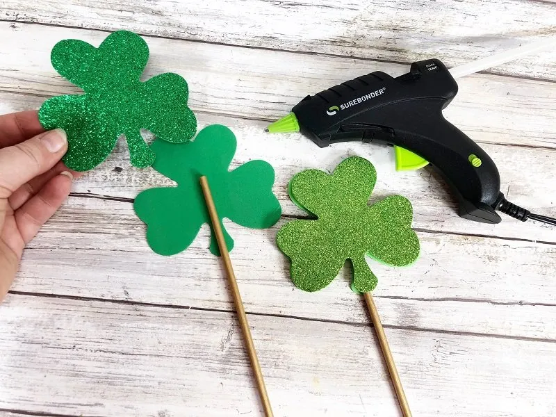 5 Minute Dollar Tree Shamrock Wands