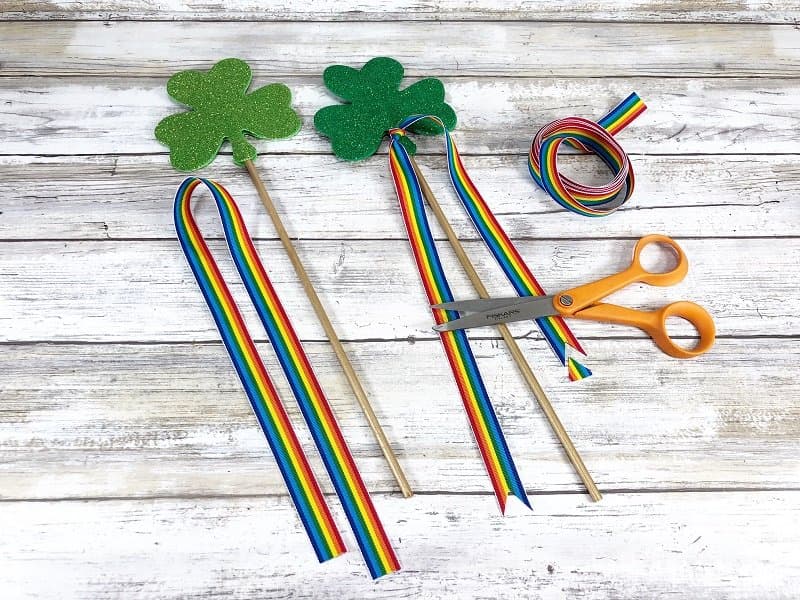 5 Minute Dollar Tree Shamrock Wands
