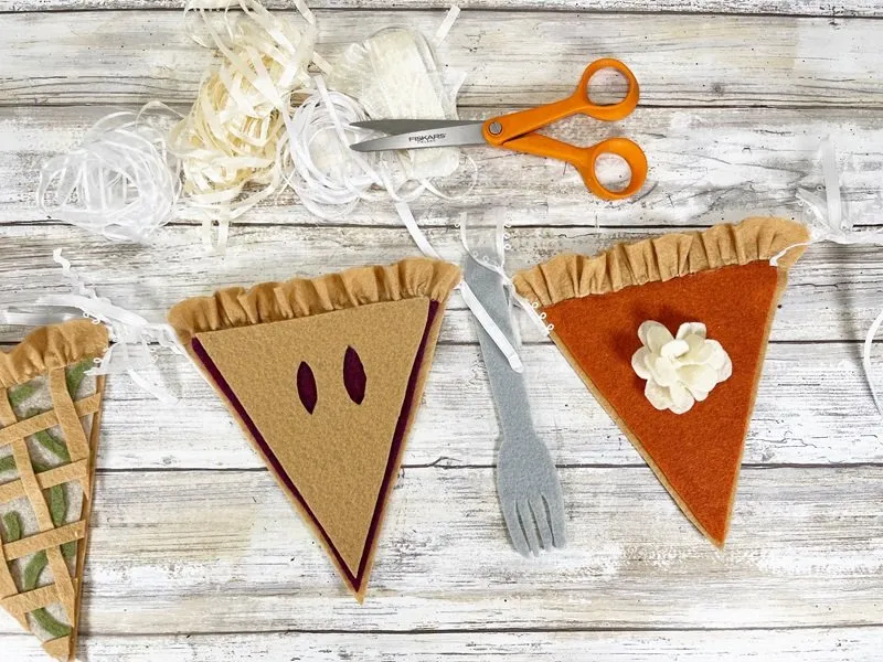 DIY Thanksgiving Pie Banner with Kunin Felt