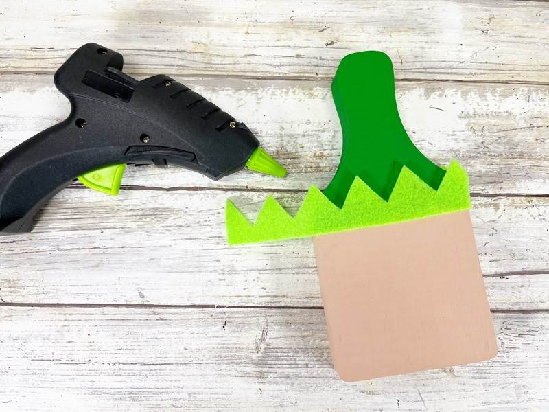 Dollar Tree Elf Craft