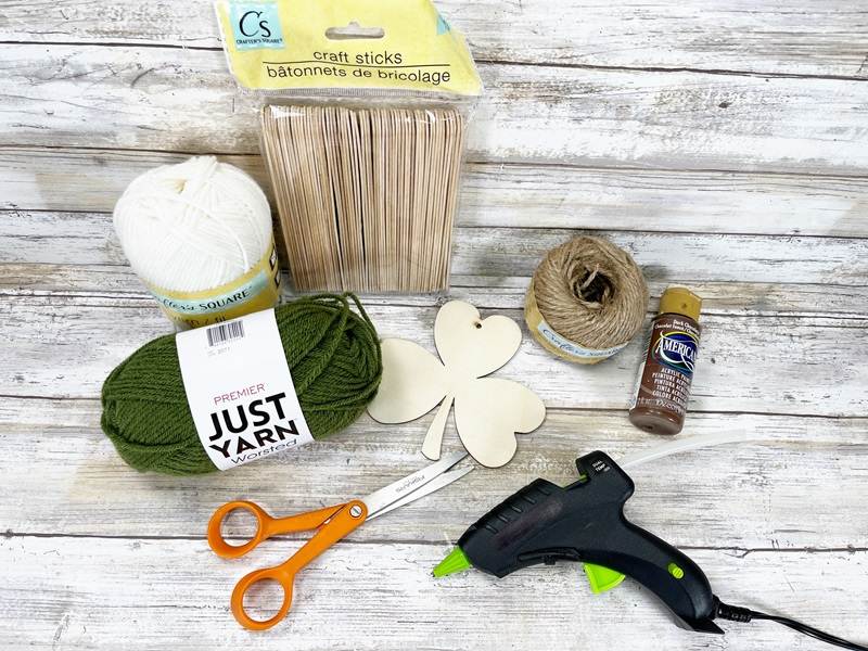 Dollar Tree Yarn Wrapped Shamrock Craft Stick Sign