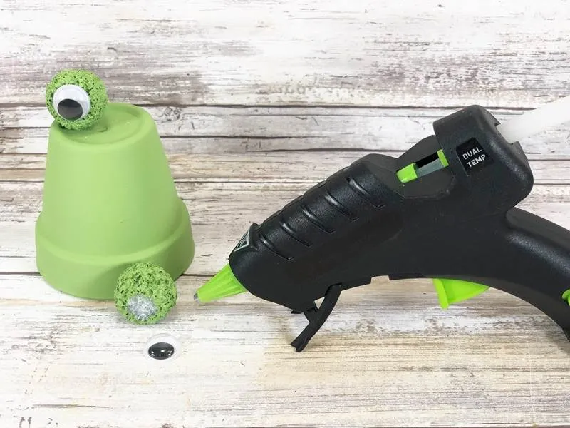 Dollar Tree Clay Pot Frog